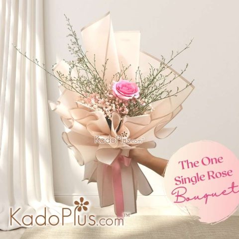 Beli Buket Mawar Pink: Single Pink Roses Bouquet Online 2025 | KadoPlus